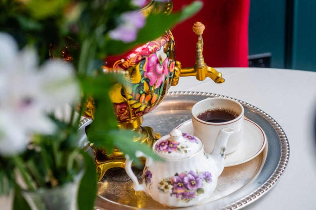 The Iconic Chicago Restaurant Russian Tea Time Celebrates 30 Years in ...