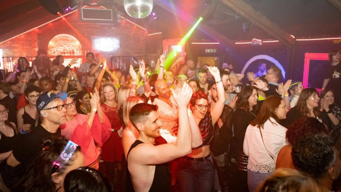 FRIDAY BAR CRAWL(Meeting New Friends&LANGUAGE EXCHANGE&FREE PARTY), La ...