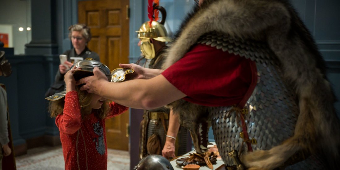 Arms and Armor Demonstration: Roman Legion, Worcester Art Museum, 14 ...