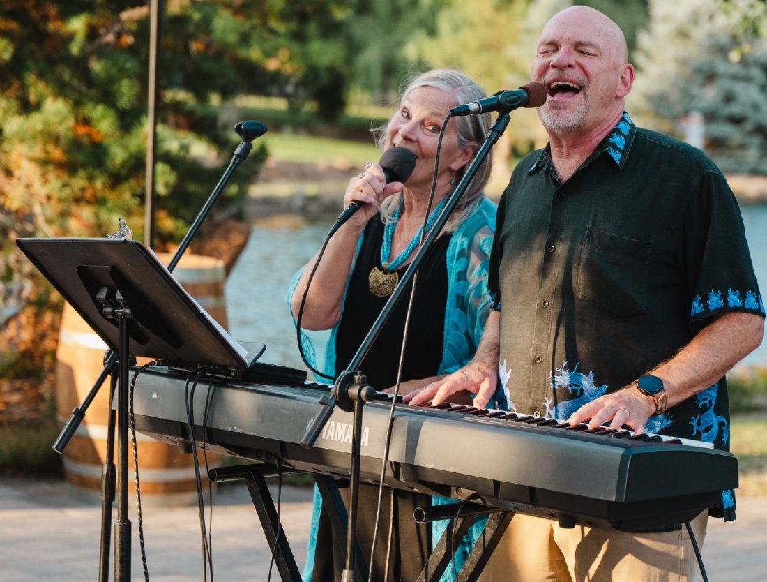 Live at the Vineyard: Reno Holler, Faith Hope & Charity Vineyards ...