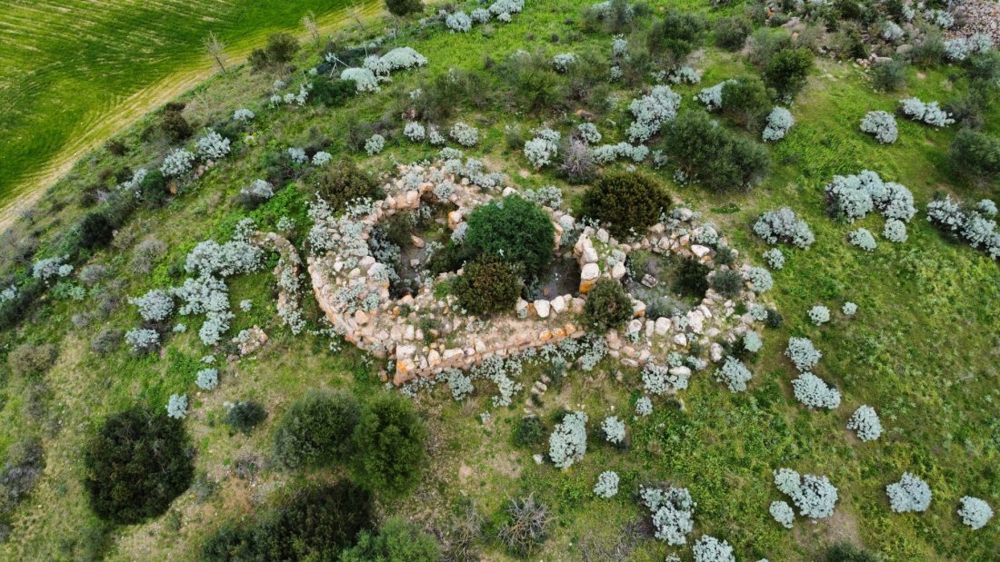 Escursione ad anello da Monte Scorra A Gioiosa Guardia , Villamassargia ...