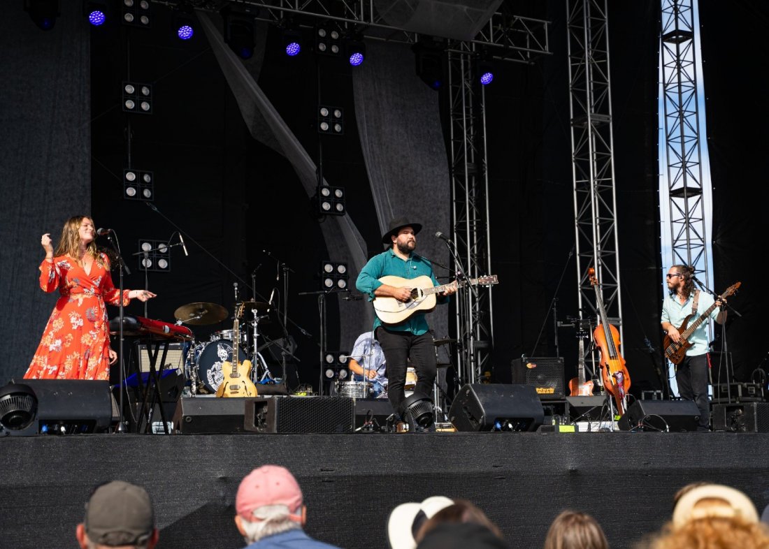 Live Music | Indie/Folk/Soul - GoldenOak with Splendid Torch ...