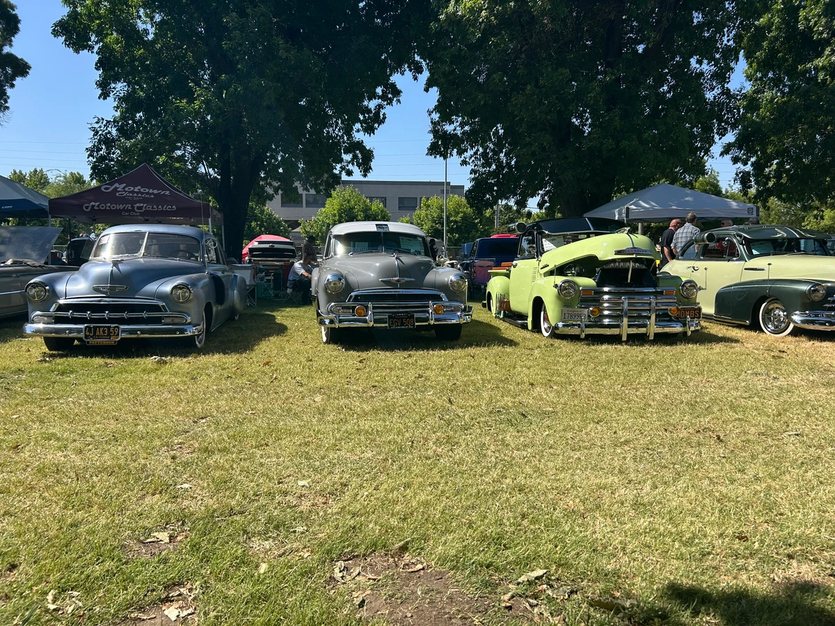 American Graffiti Festival Car Parade, Downtown Modesto and McHenry ...