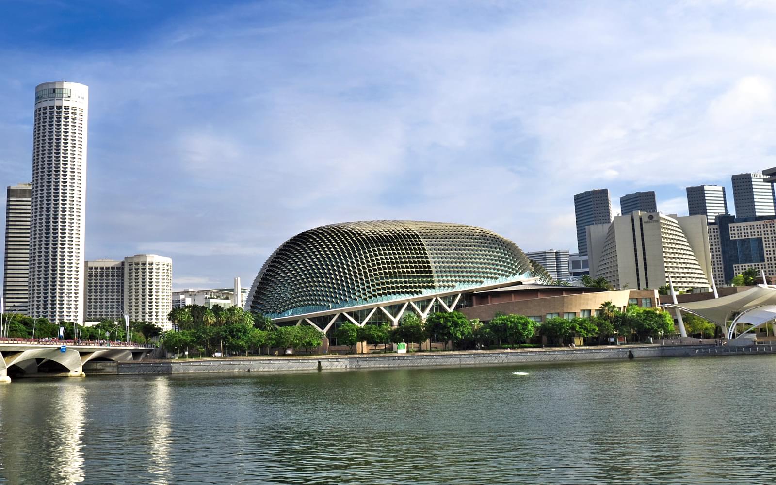 FunVee: Singapore Sightseeing Bus Tour