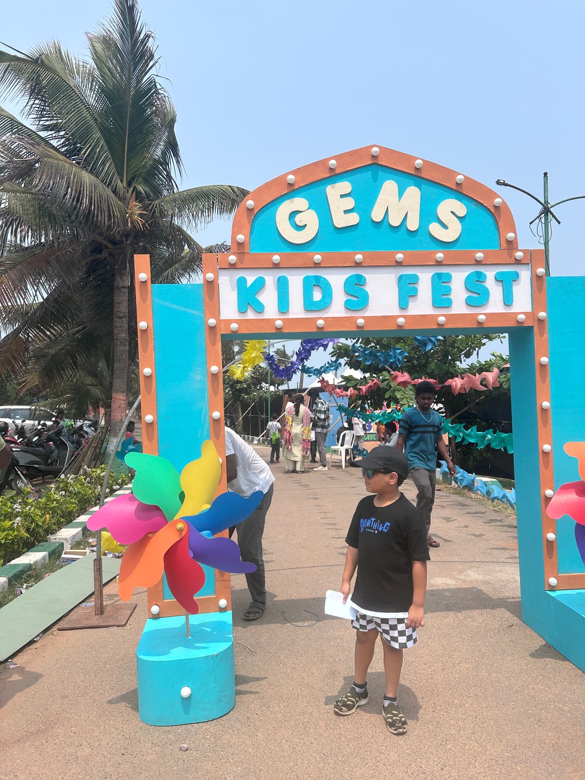 Giant Light Puppet Show in Mumbai – June 4, 2026 | AllEvents