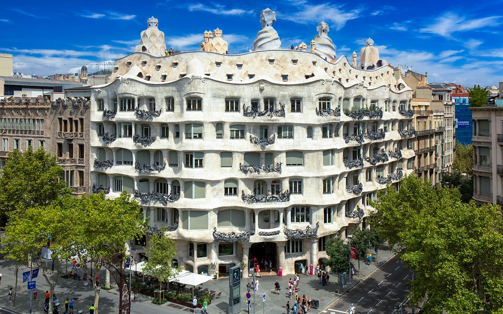 La Pedrera-Casa Milà Skip-the-Line Tickets with Audio Guide