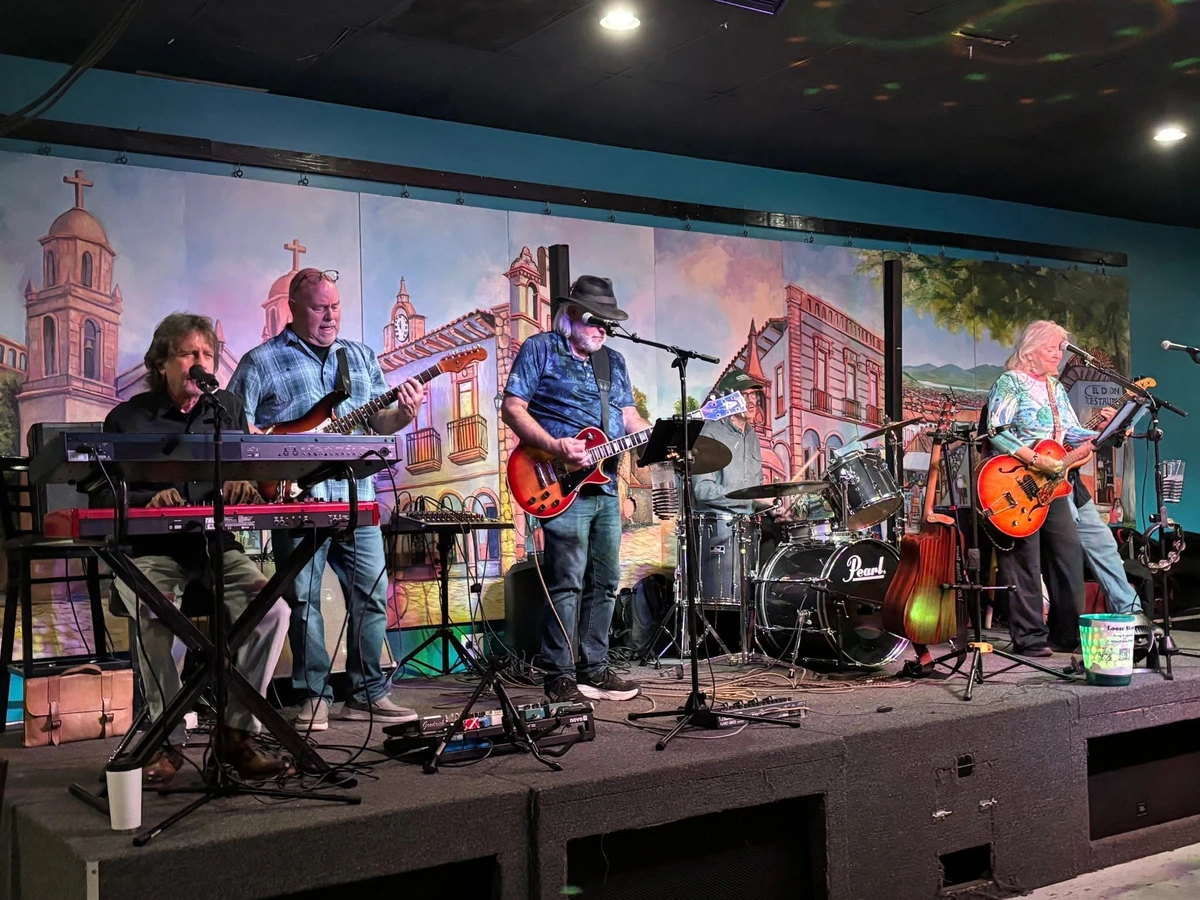 Loose Shoes Duo at Stones Cuisine & Coctails, Stone's Cuisine ...